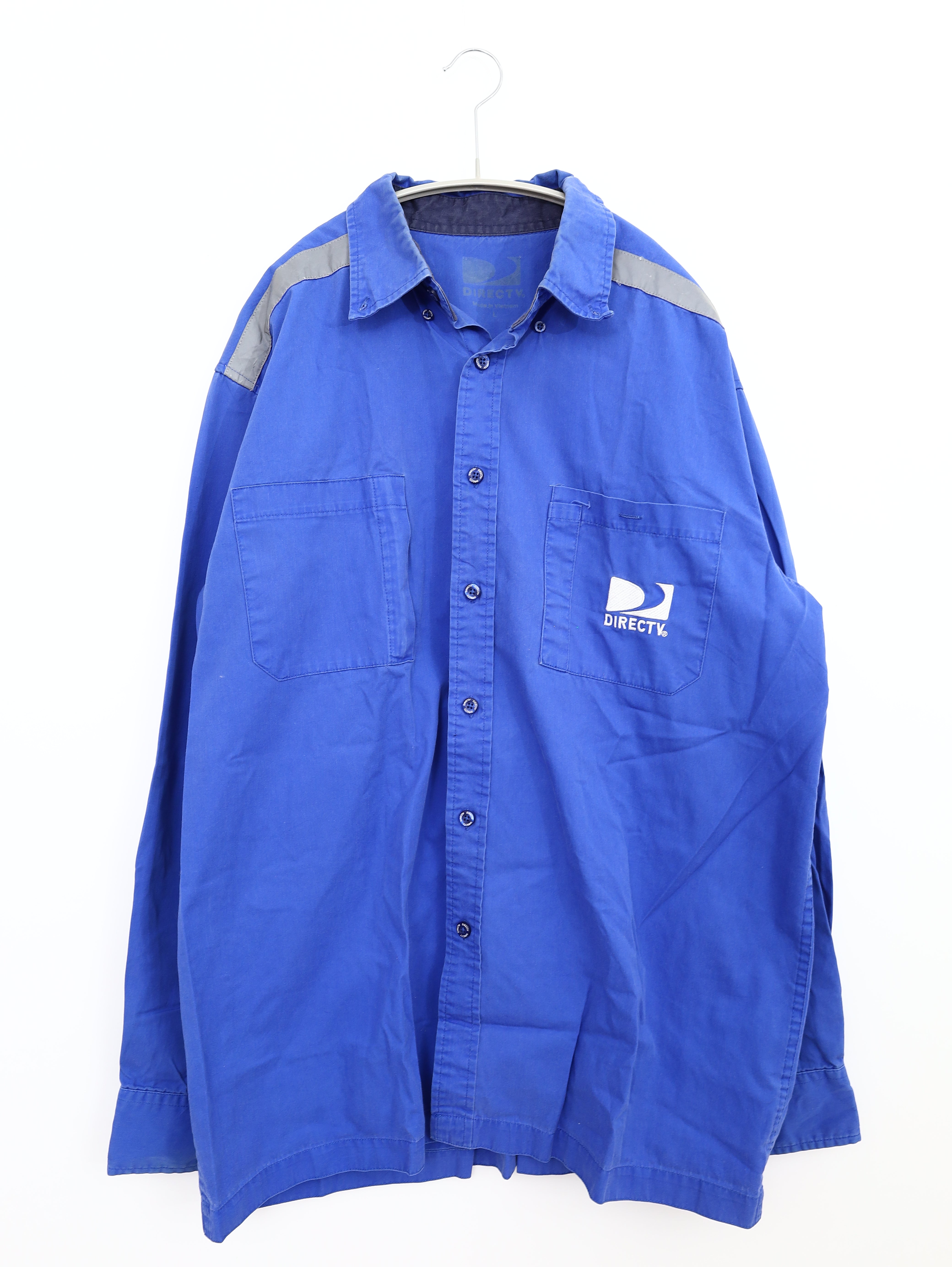 【DIRECTV】シャツ L 古着屋で購入したワークシャツ真っ青に発光素材のラインがアクセントで可愛いです【古着/USED/中古品】 - digdig（ディグディグ） - A16885